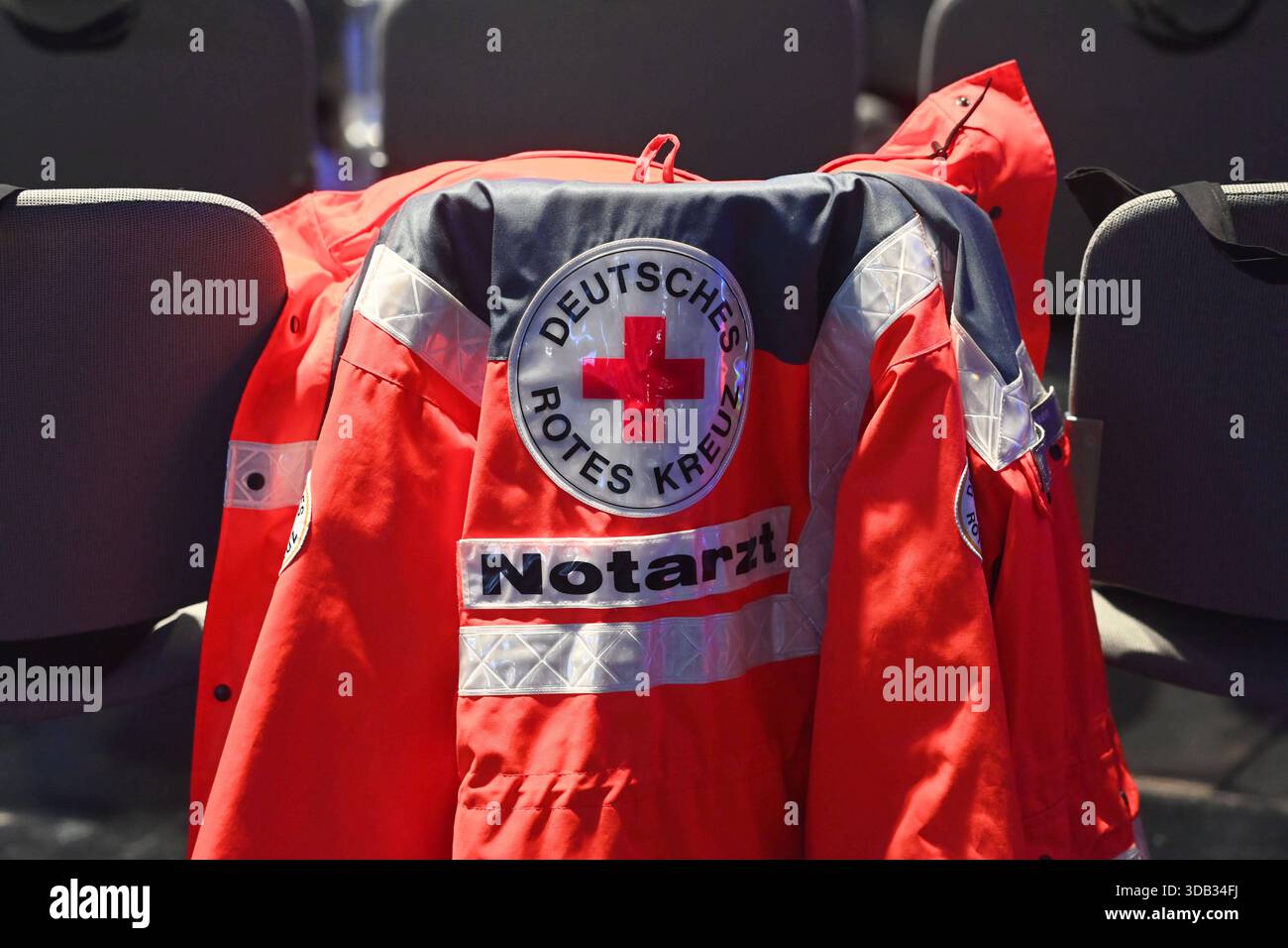 Jacke Deutsches Rotes Kreuz, NOTARZT. CSU Parteitag 2025 am 12.und 13. ...