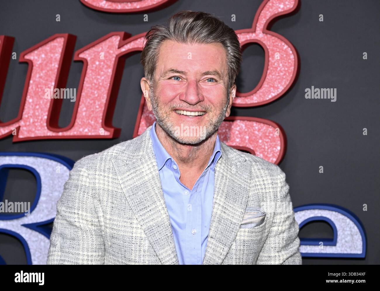 Robert Herjavec attends the premiere of "Song Sung Blue" at AMC Lincoln ...