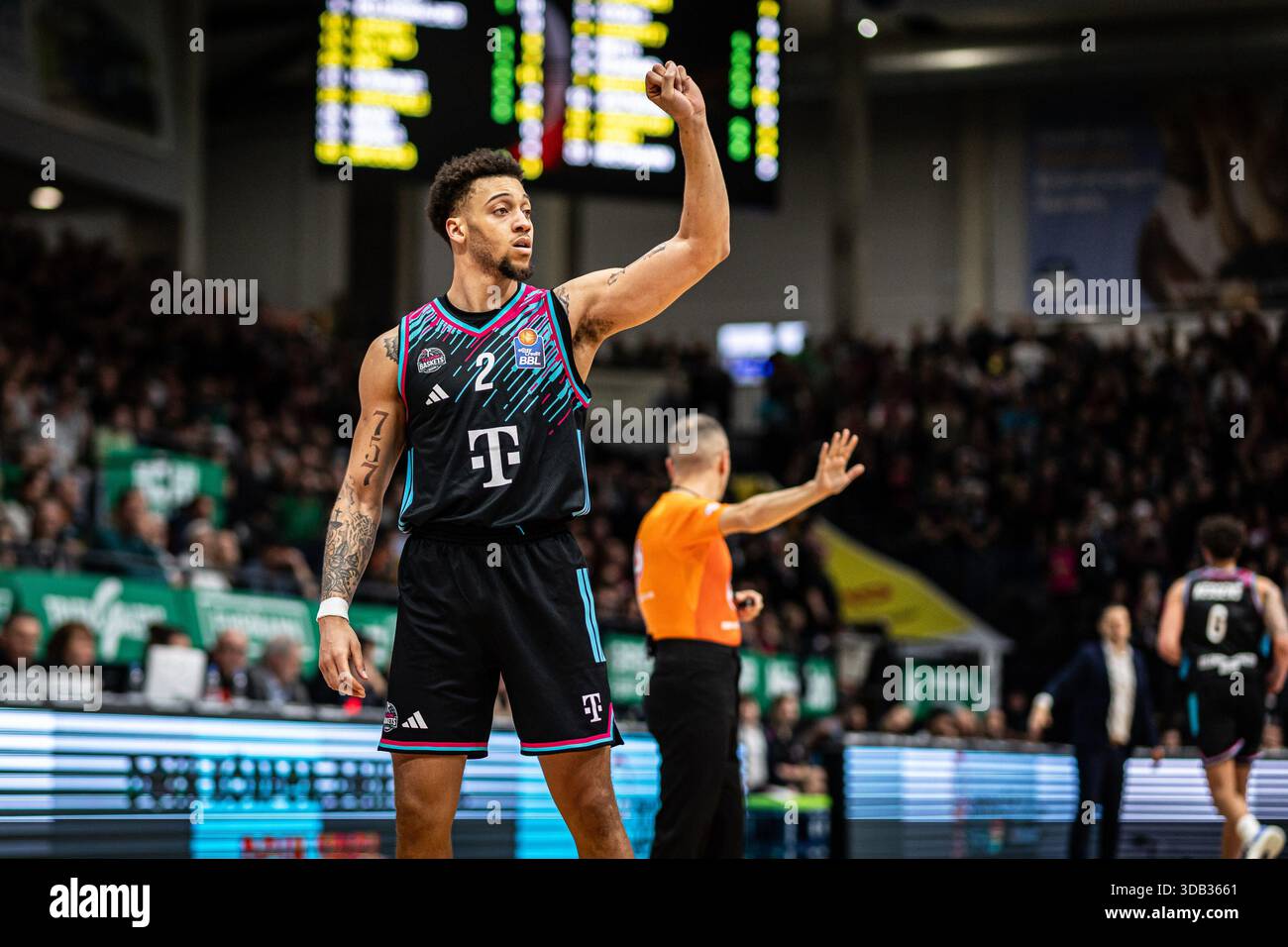 Alijah Comithier (Telekom Baskets Bonn), Vet Concept Gladiators Trier ...