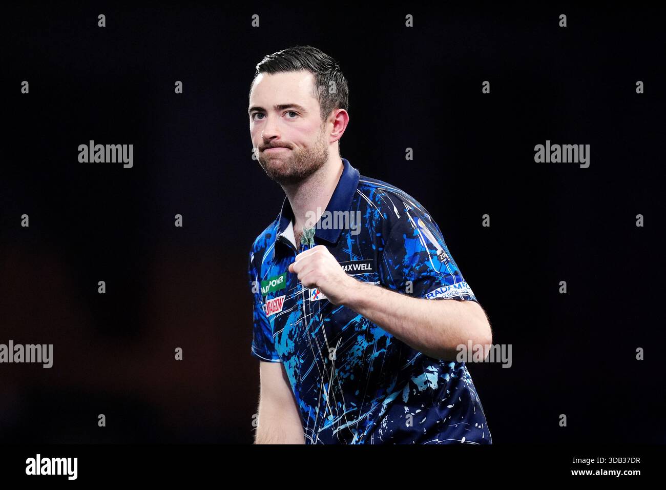 Luke Humphries celebrates winning their match against Ted Evetts on day ...