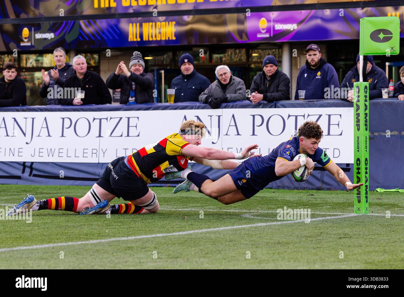 Worcester, England, UK, 13 December 2025. Will Reed of Worcester ...
