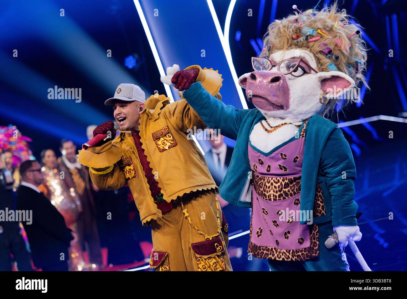 13 December 2025, North Rhine-Westphalia, Cologne: Singer Pietro ...