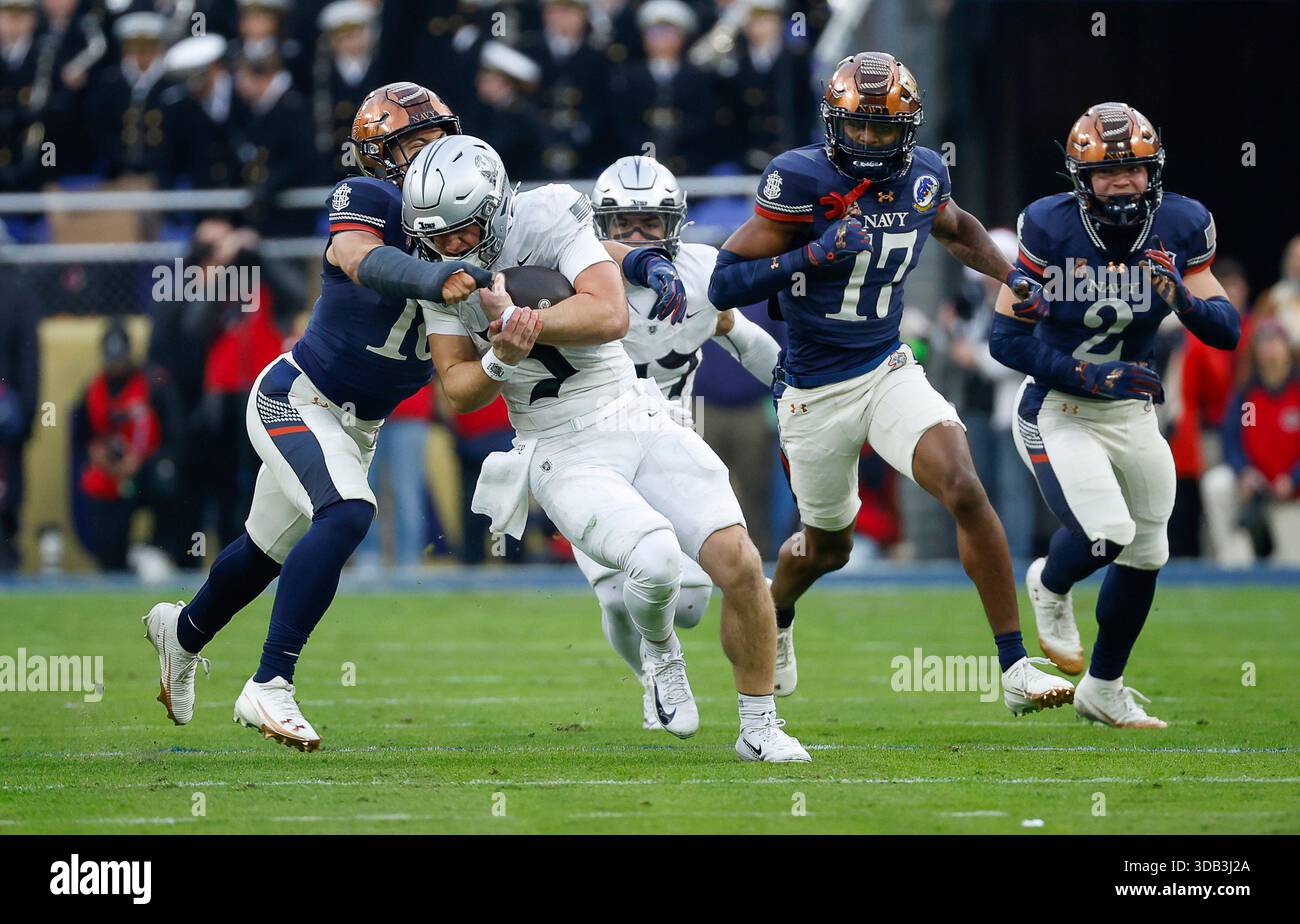 December 13, 2025: Army Black Knights QB #3 Cale Hellums braces to be ...