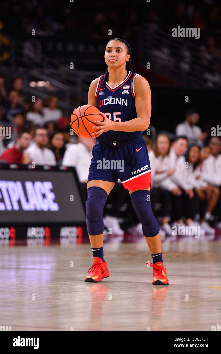 LOS ANGELES, CA - DECEMBER 13: Uconn Huskies guard Azzi Fudd (35) looks ...