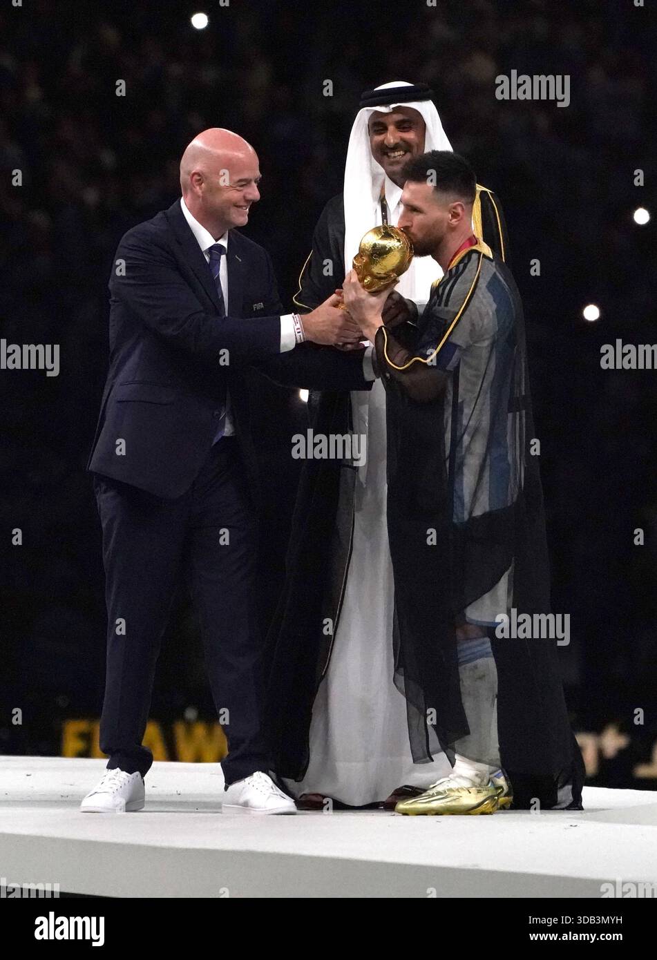 Messi kisses fifa world cup trophy hi-res stock photography and images ...