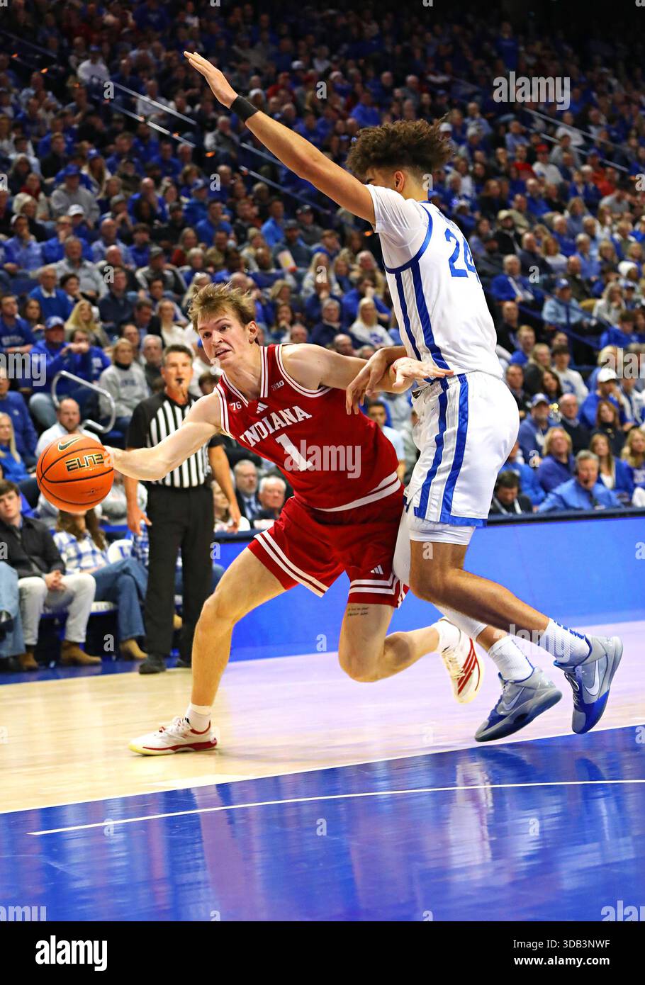 LEXINGTON, KY - DECEMBER 13: Reed Bailey (1) of the Indiana Hoosiers in ...