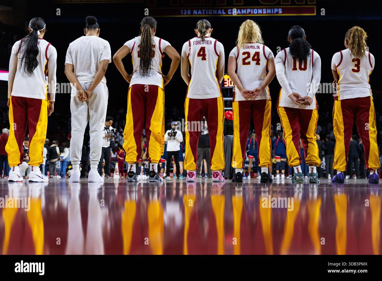 Southern California lines up before an NCAA college basketball game ...