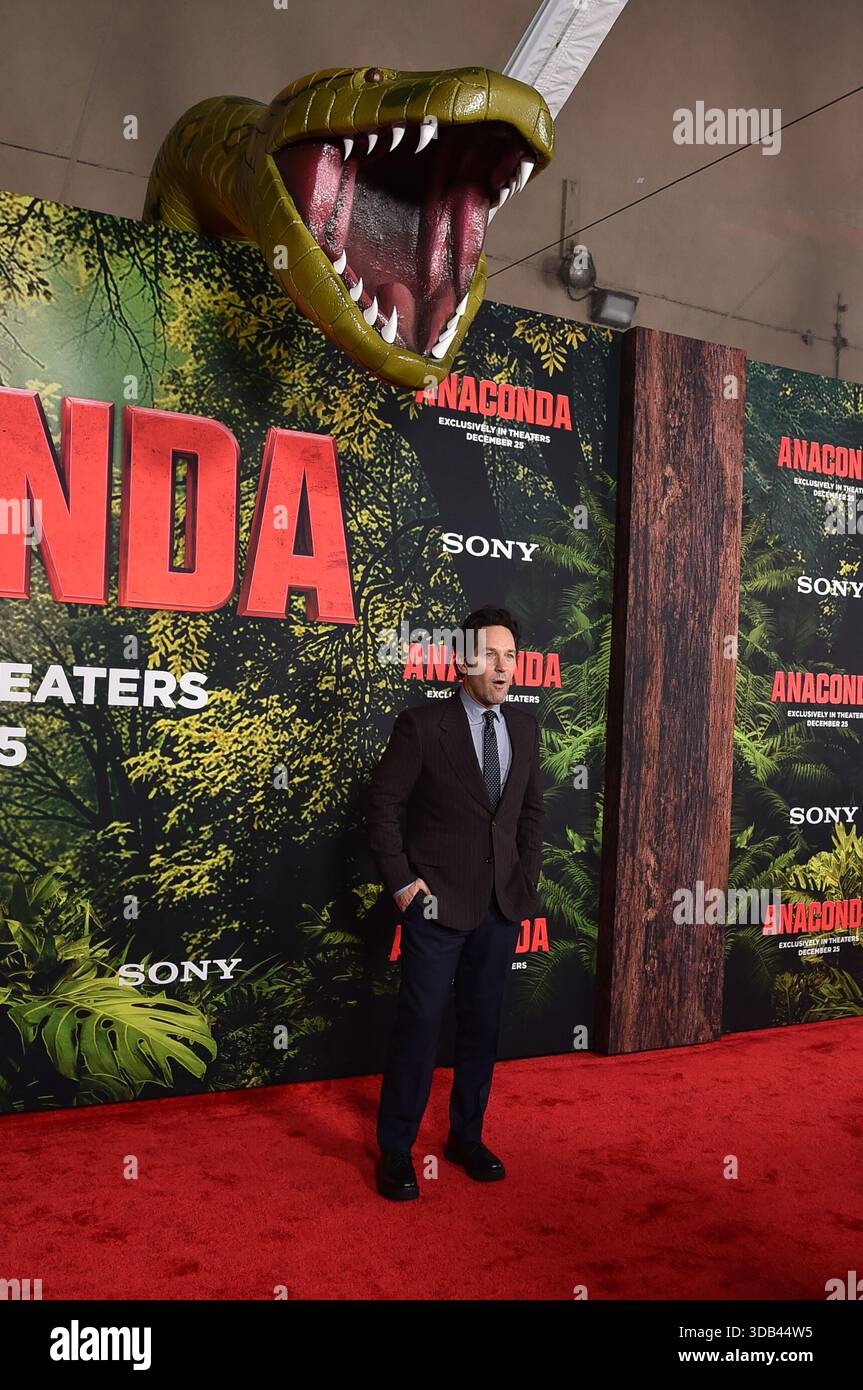 Paul Rudd arrives at the world premiere of "Anaconda" on Saturday, Dec ...