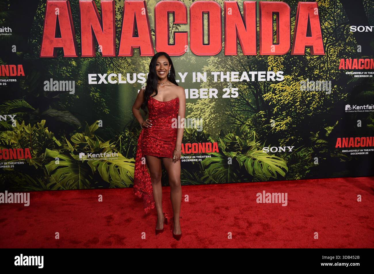 Yasmin Kassim arrives at the world premiere of "Anaconda" on Saturday ...