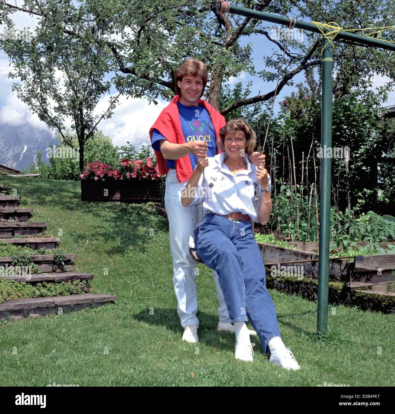 ARCHIV: Patrick Lindner Sänger Patrick Lindner mit seiner Freundin ...