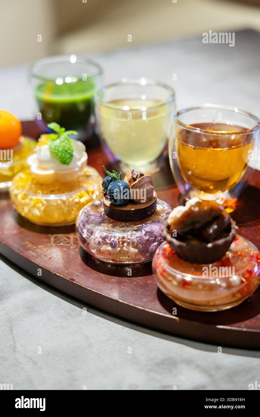 Tea and cake pairing at Saryo FUKUCHA, Kyoto Station, Kyoto, Japan ...