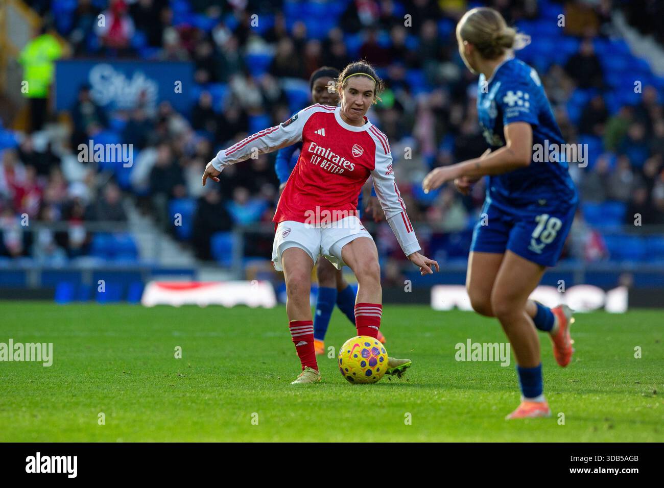 Mariona Caldentey (8 Arsenal) passes the ball out wide. Everton Women v ...