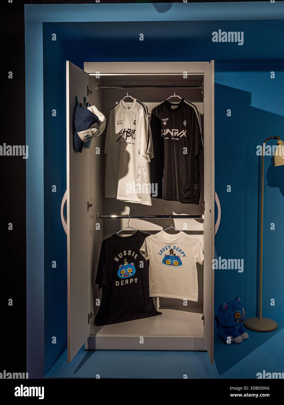 Kpop demon hunters cartoon hi-res stock photography and images - Alamy