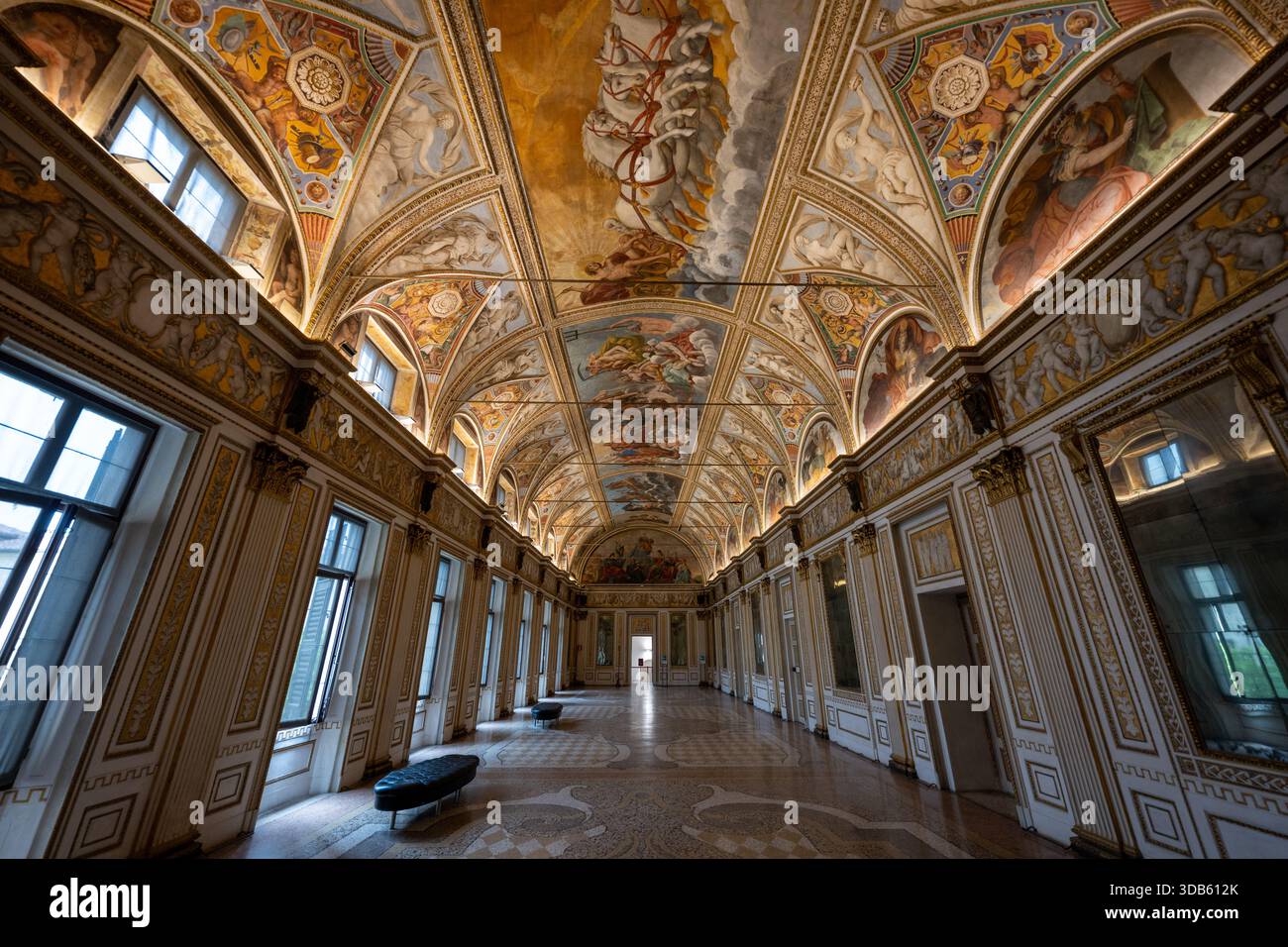 Ceiling with stucco hi-res stock photography and images - Alamy