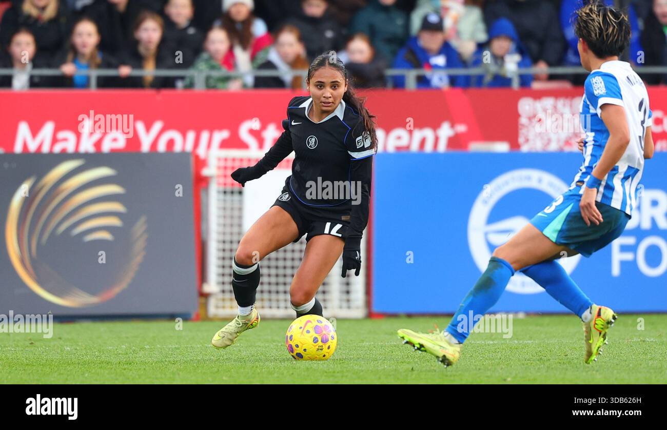 Crawley, UK 14th December, 2025 : Alyssa Thompson of Chelsea during the ...