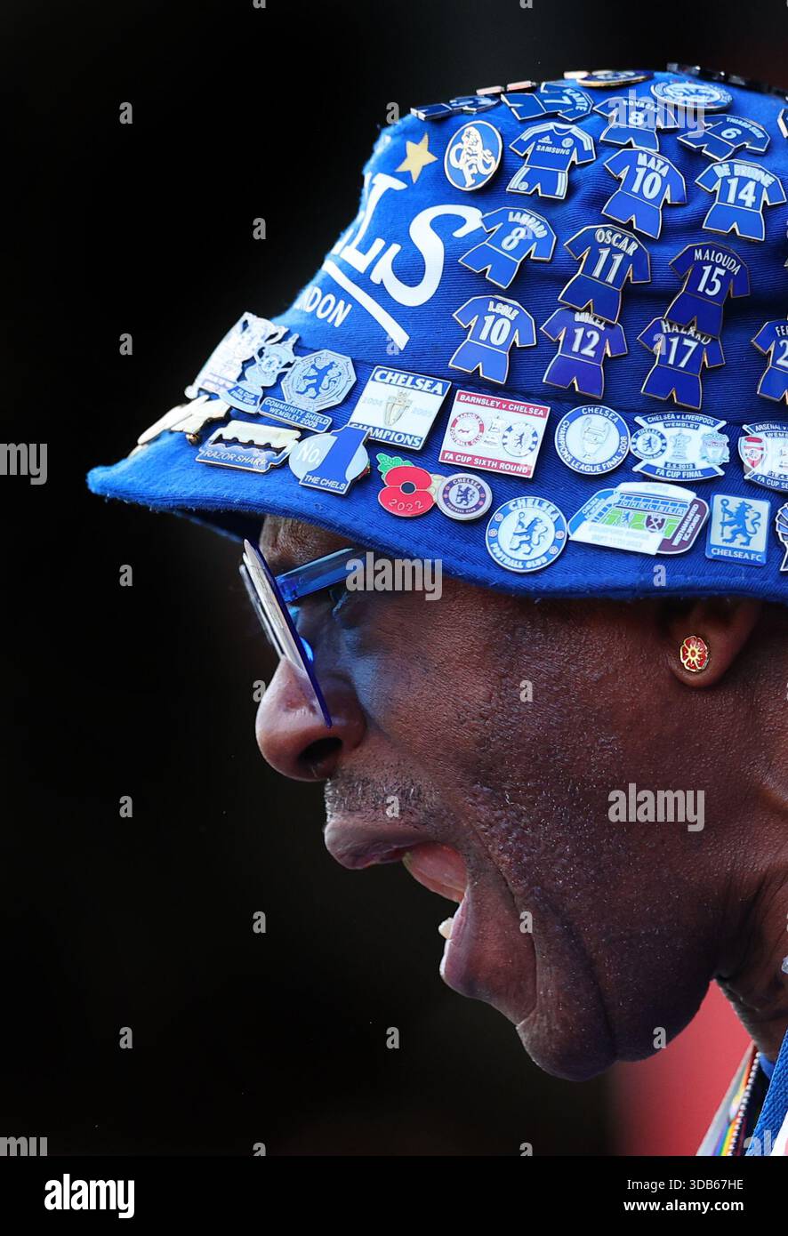 Crawley, UK 14th December, 2025 : Chelsea fan in full voice during the ...