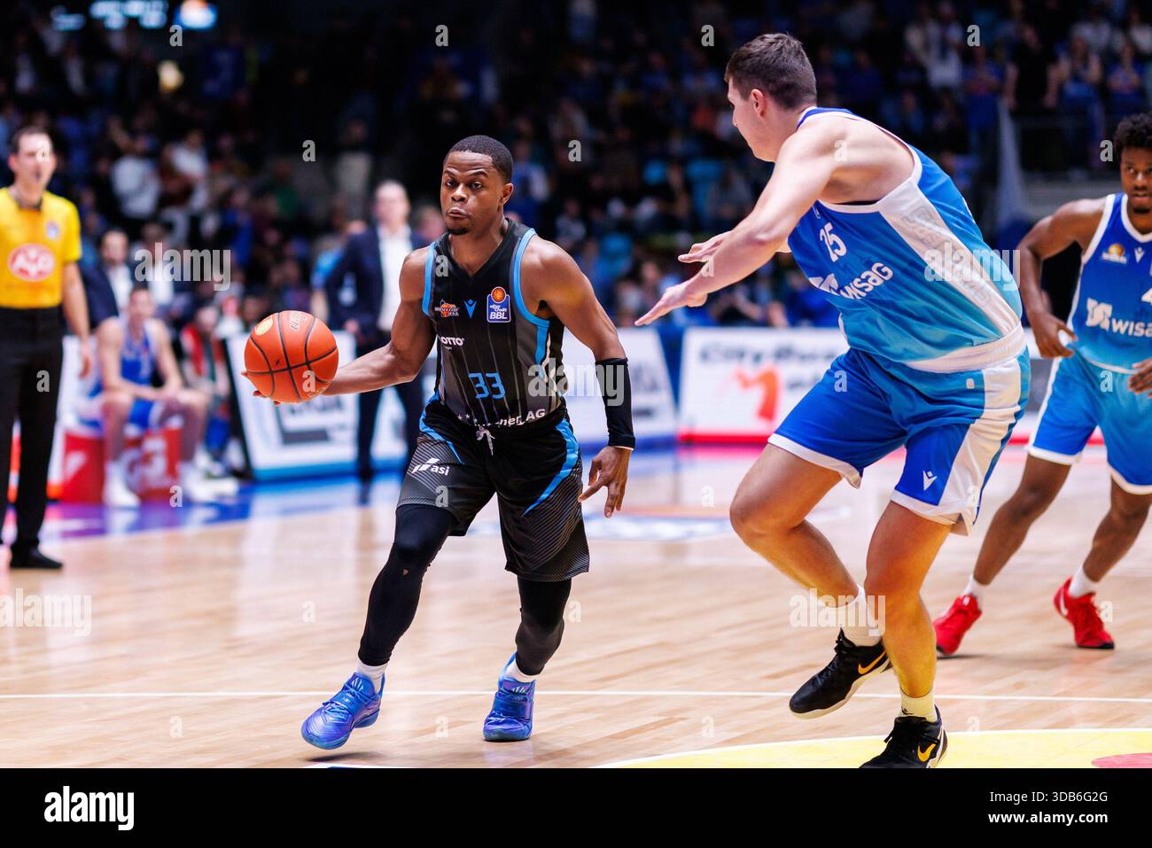 Eric Washington (Science City Jena, 33) against Jacob Knauf (Frankfurt ...
