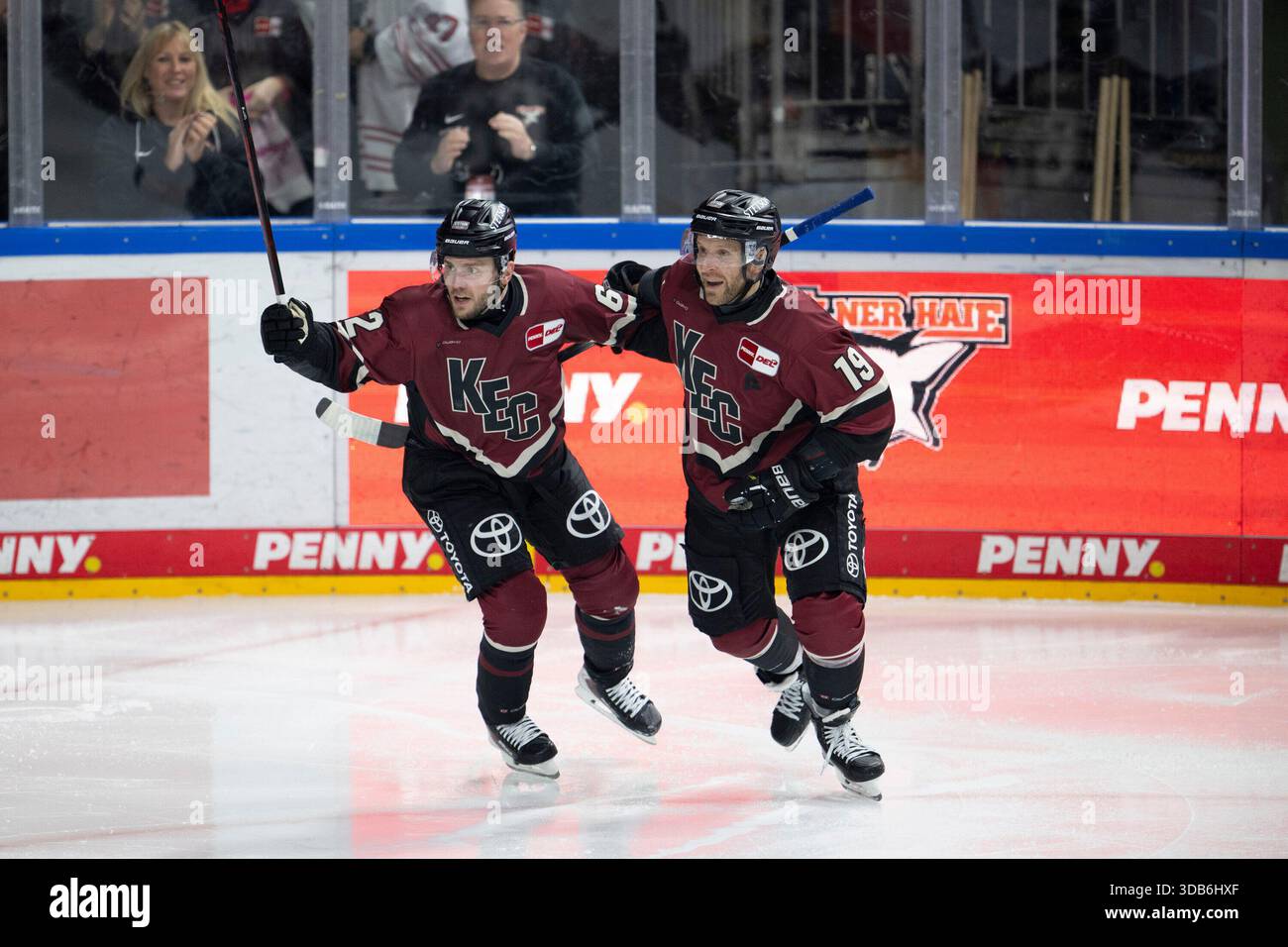 Parker Tuomie (Cologne Sharks, forward, #62); +k79+; PENNY DEL 1 ...