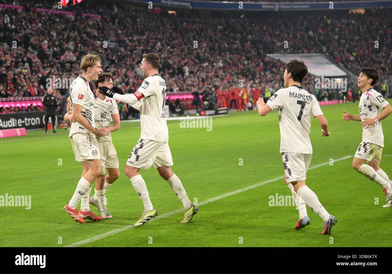 1:1 Goal, celebration, from left: scorer Kacper Potulski (Mainz ...