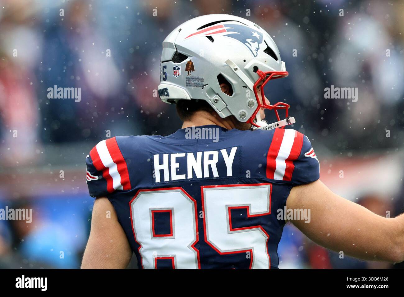 The Walter Payton Man of the Year decal is seen on the helmet of New ...