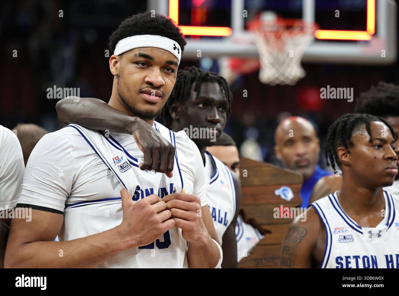 Seton Hall forward Najai Hines (25) and Seton Hall guard Jacob Dar (1 ...