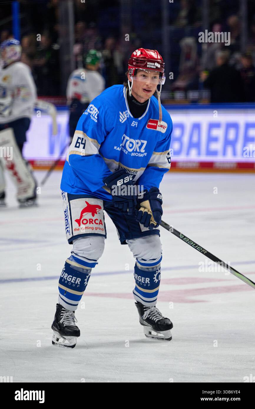 Boaz Bassen (Schwenninger Wild Wings, #64), warm up, GER, Eisbaeren ...