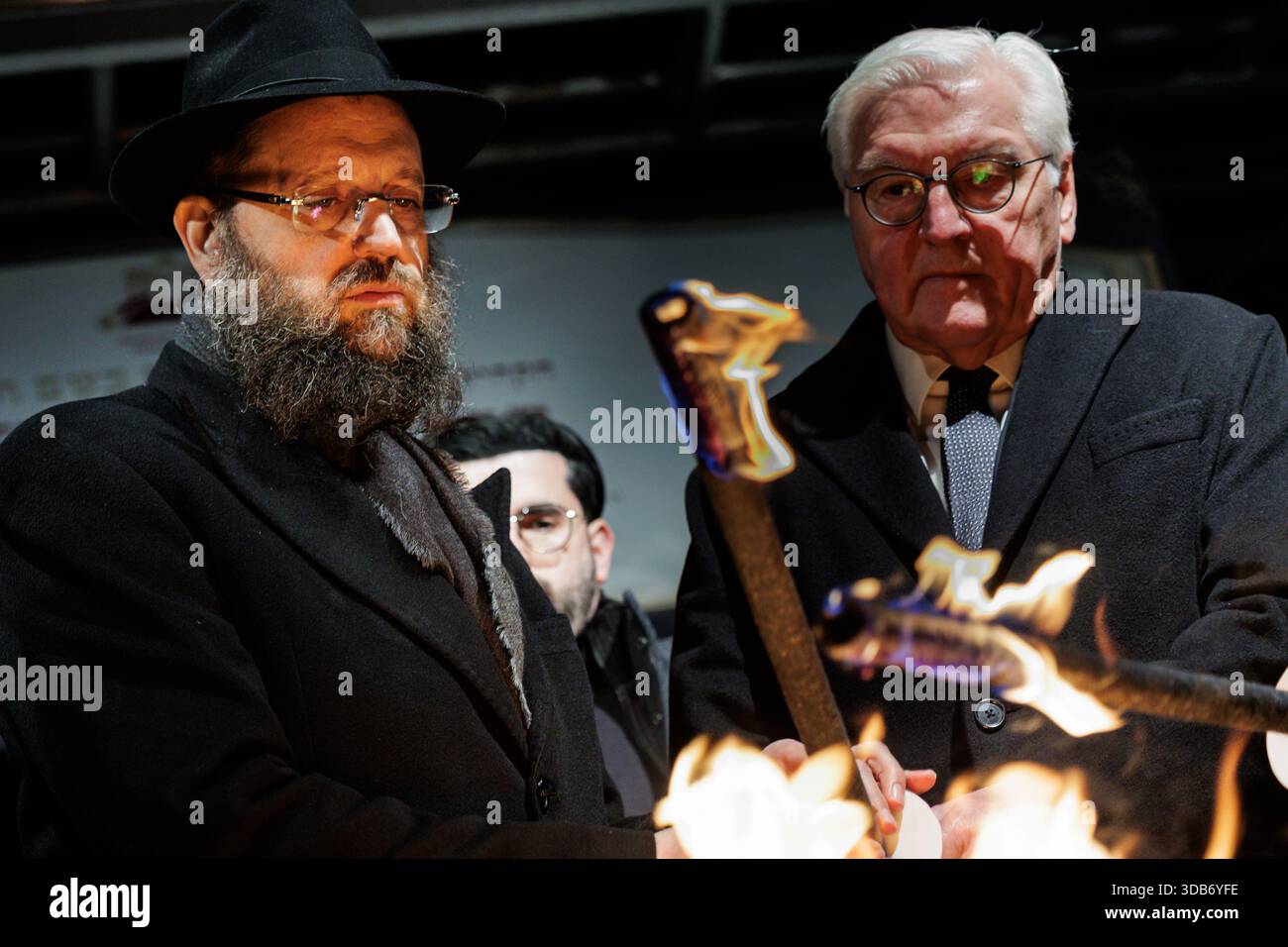 14 December 2025, Berlin: Rabbi Yehuda Teichtal (l) and German ...