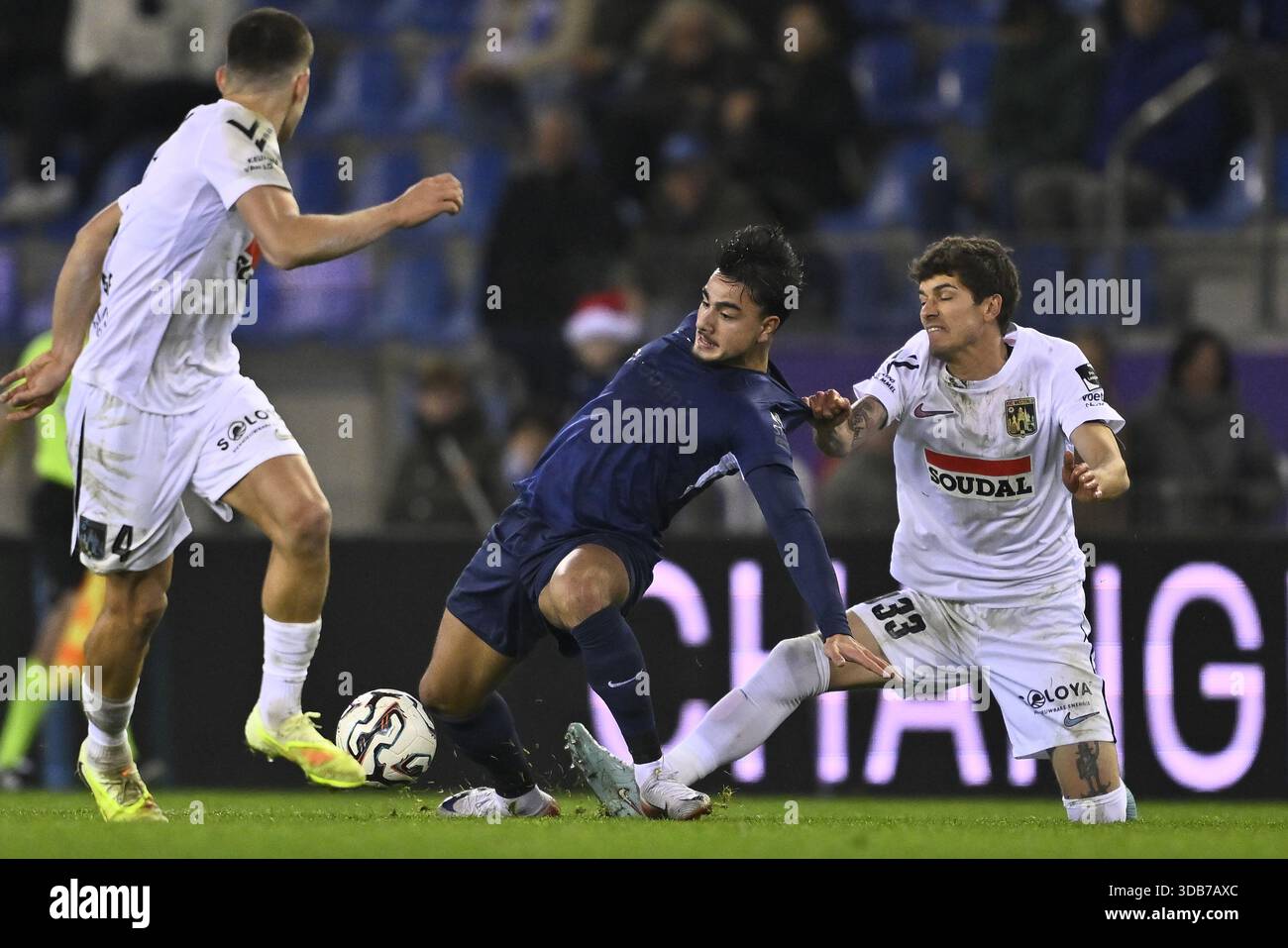 Genk's Jusef Erabi and Westerlo's Roman Neustadter fight for the ball ...