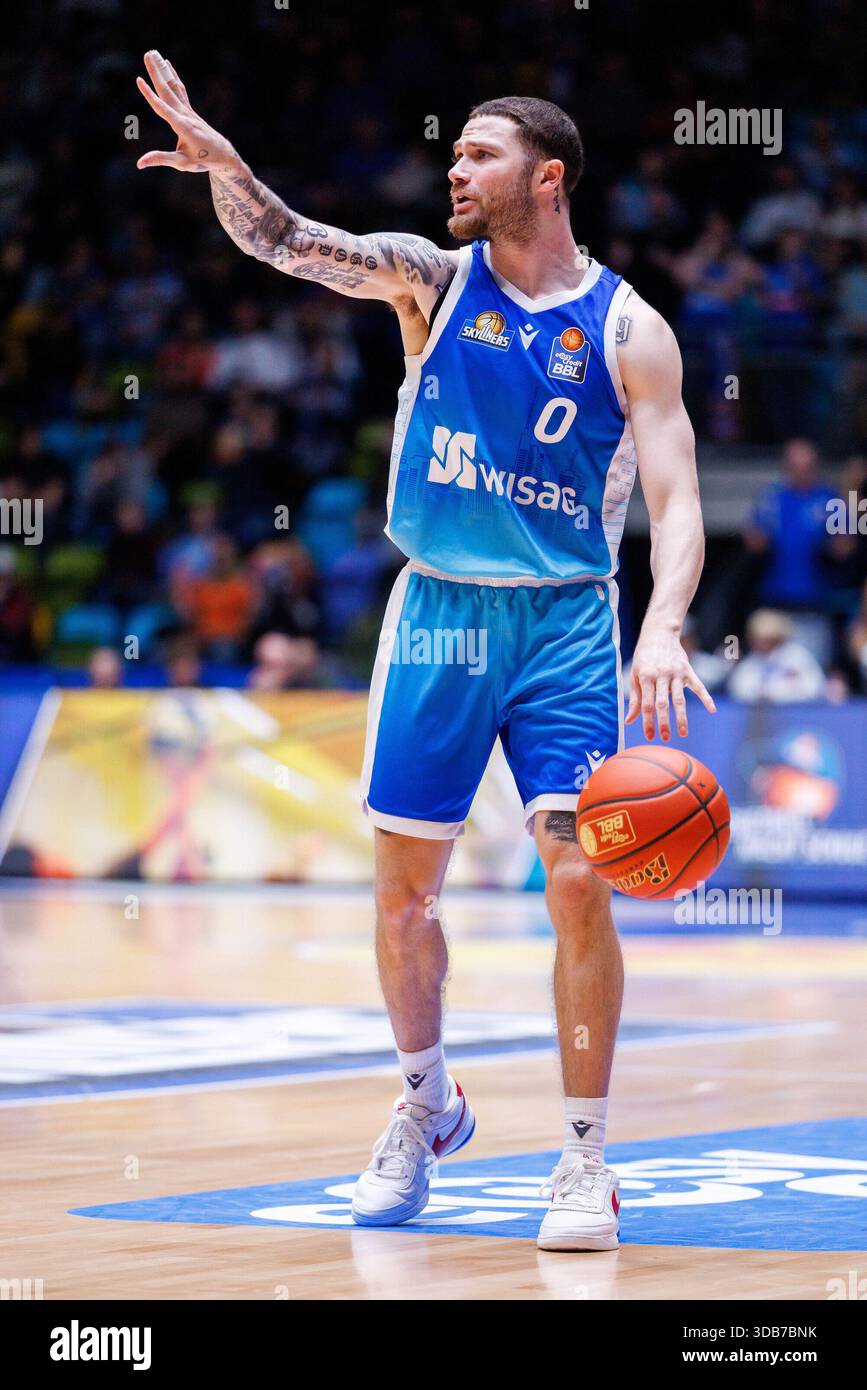 Logan Johnson (Frankfurt Skyliners, 0) Game of the easycredit BBL ...