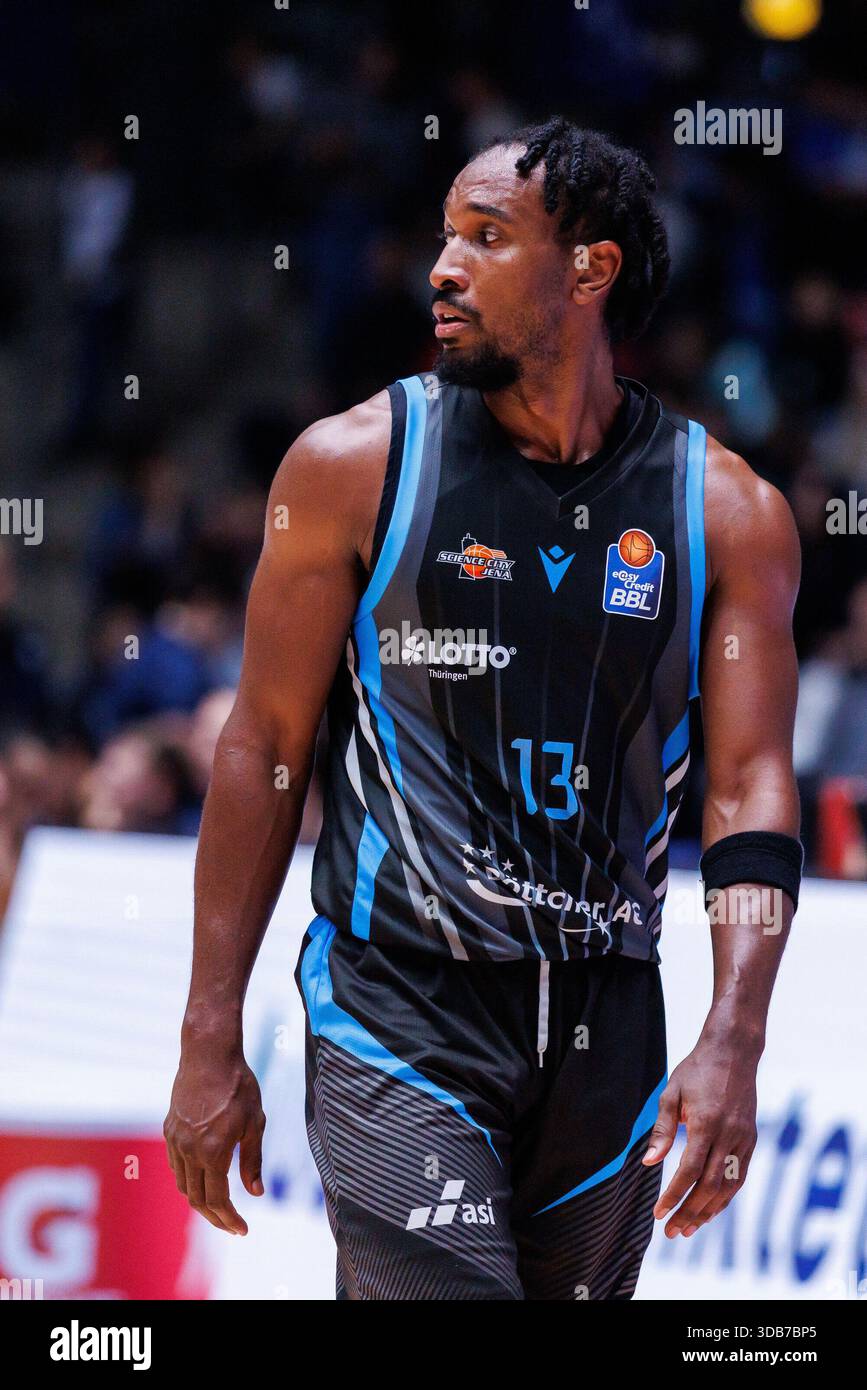 Keith Braxton Jr (Science City Jena, 13) Game of the easycredit BBL ...