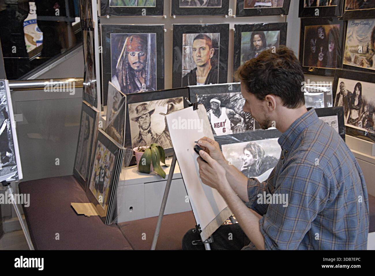 MINNEAPOLIS/MINNESOTA/USA daily life at Mall of America on flag day 14 ...