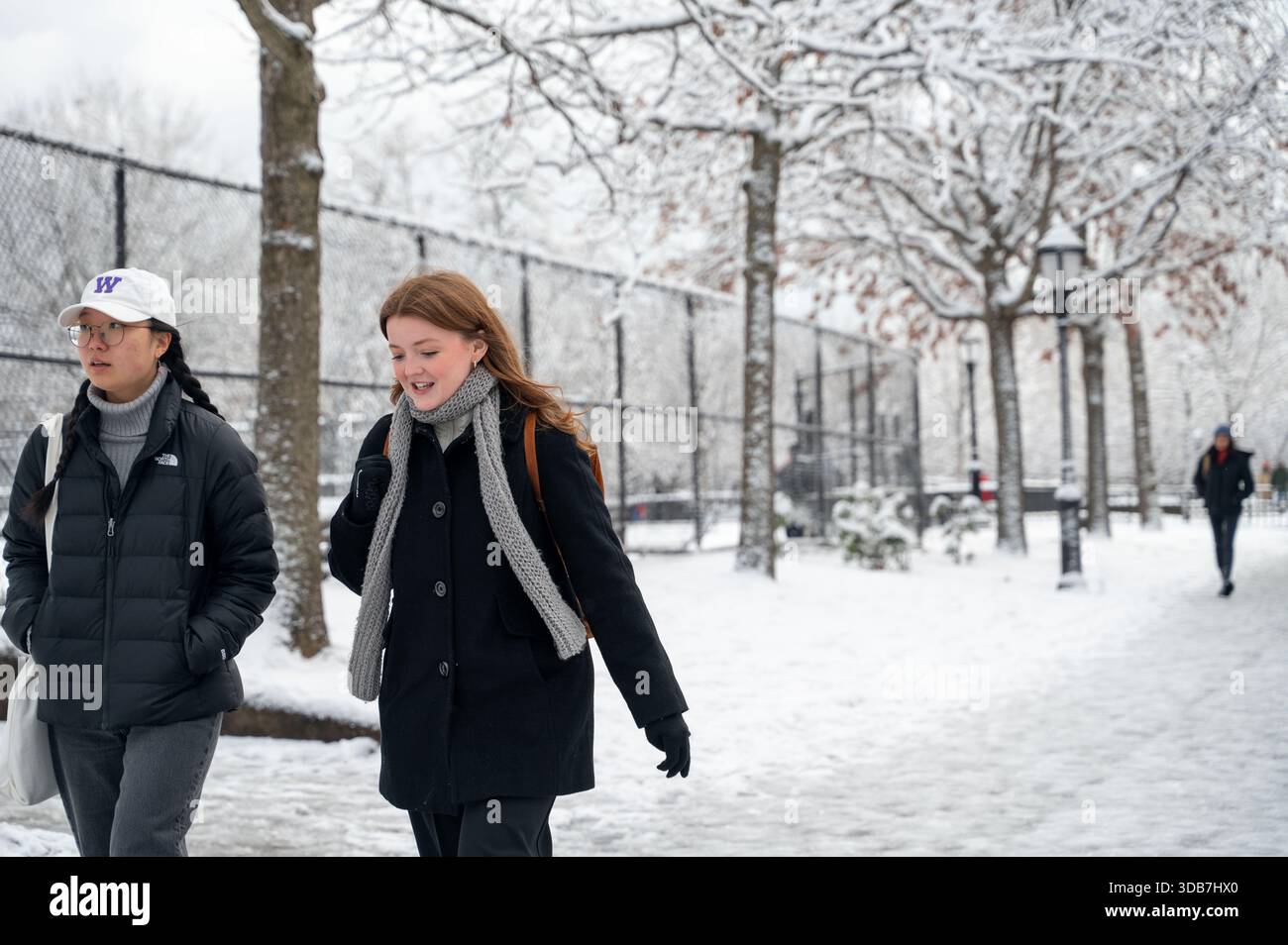 December 14, 2025, Brooklyn, New York, USA: New York City is experiencing its first big snowfall ...