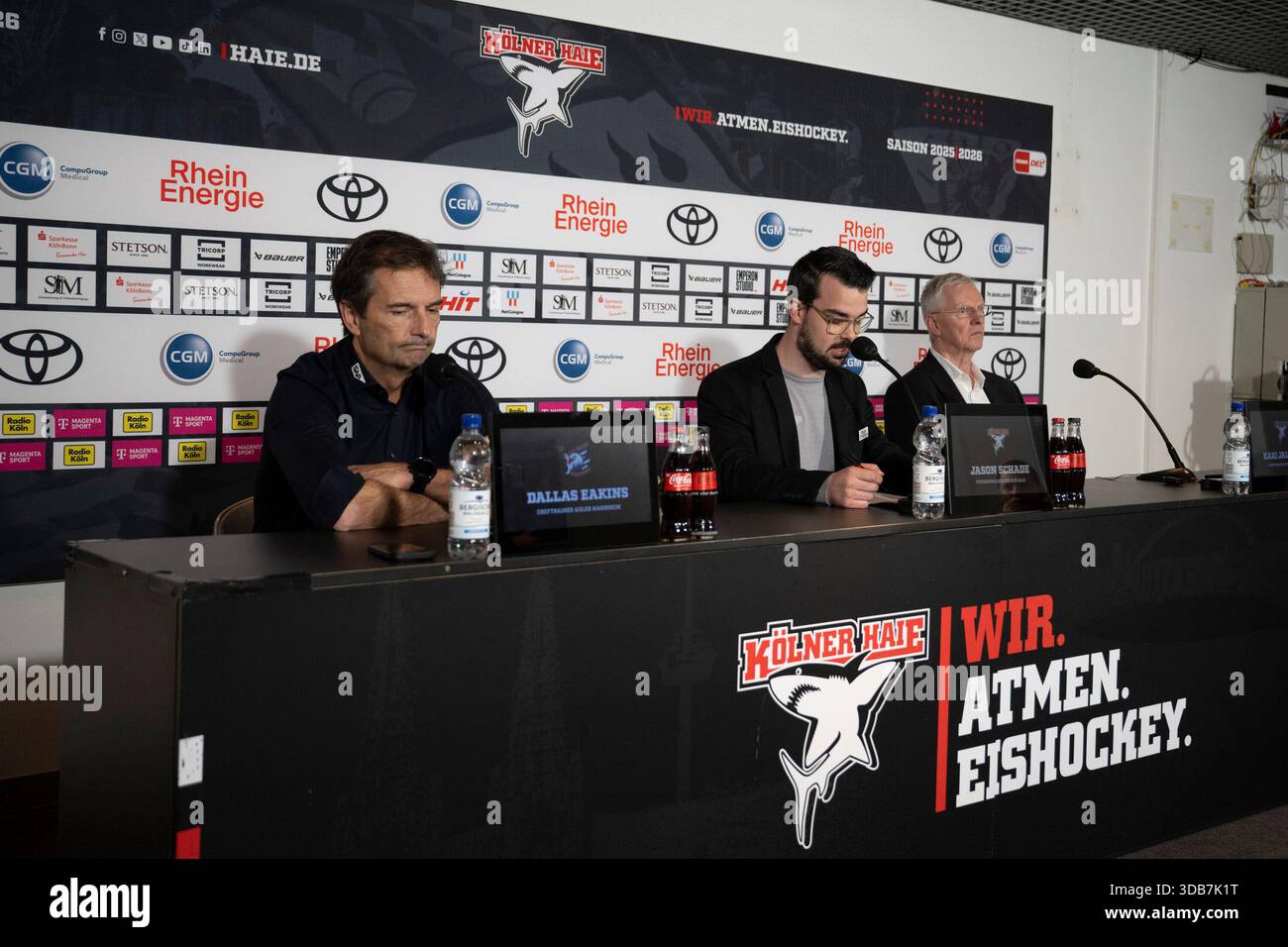 Dellas Eakins (Adler Mannheim, #Head Coach); Jason Schade; Kari Jalonen ...