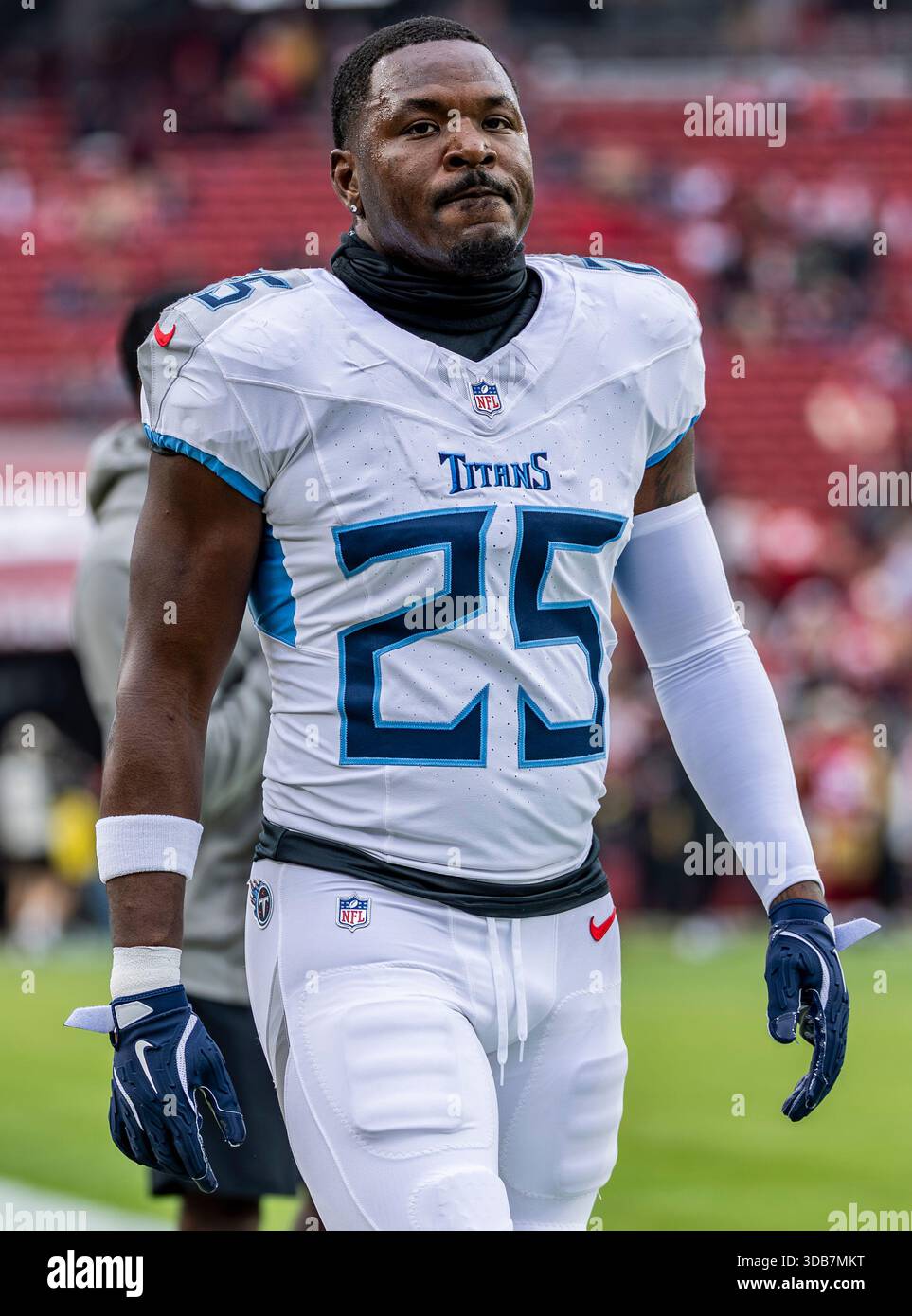 December 14 2025 Santa Clara, CA U.S.A Tennessee safety Xavier Woods ...