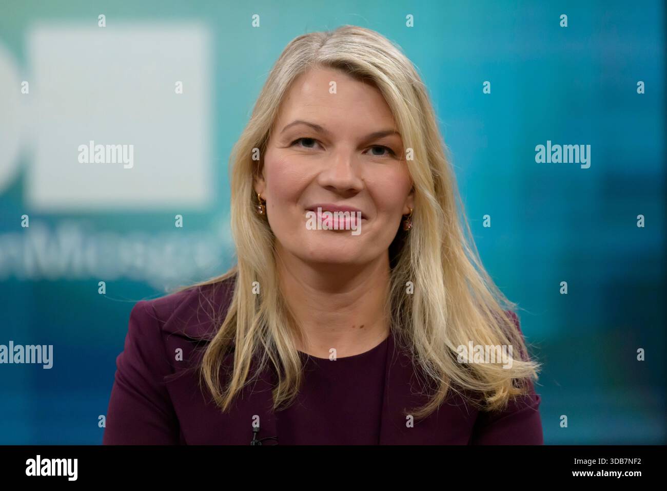 In the picture, from left: Annett Meiritz, journalist and long-time US ...