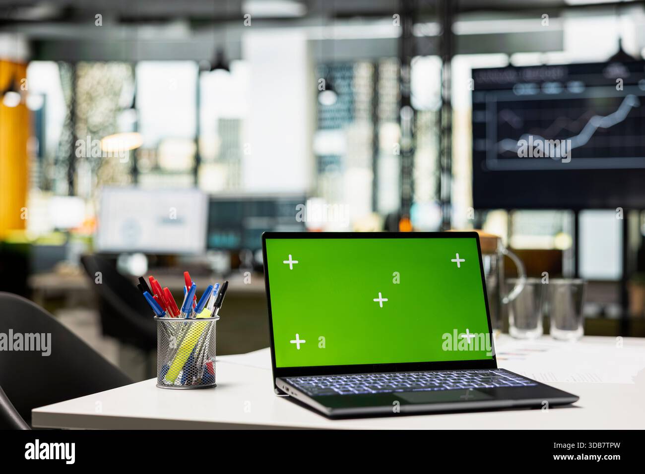 Human resources documents personal hi-res stock photography and images ...
