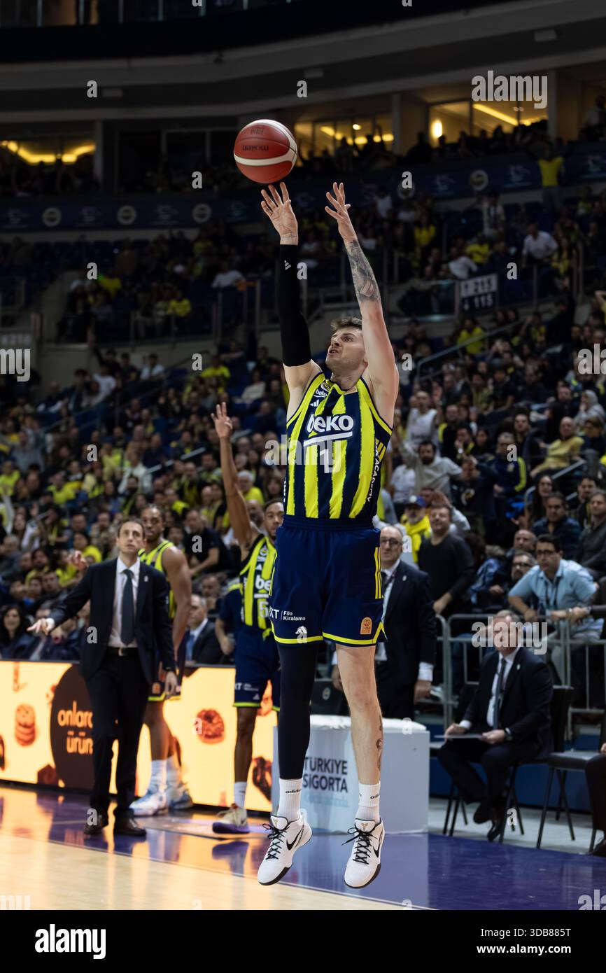 ISTANBUL, TURKEY - 14th December , 2025 : METECAN BIRSEN (#1) of ...