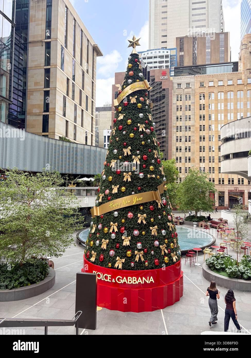 Dolce&Gabbana Christmas Tree, 25 Martin Place Sydney, 14.5 metres tall ...