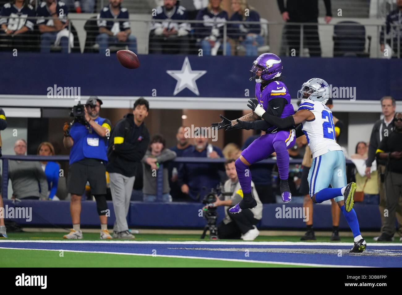 Minnesota Vikings wide receiver Jalen Nailor makes a catch in the end ...