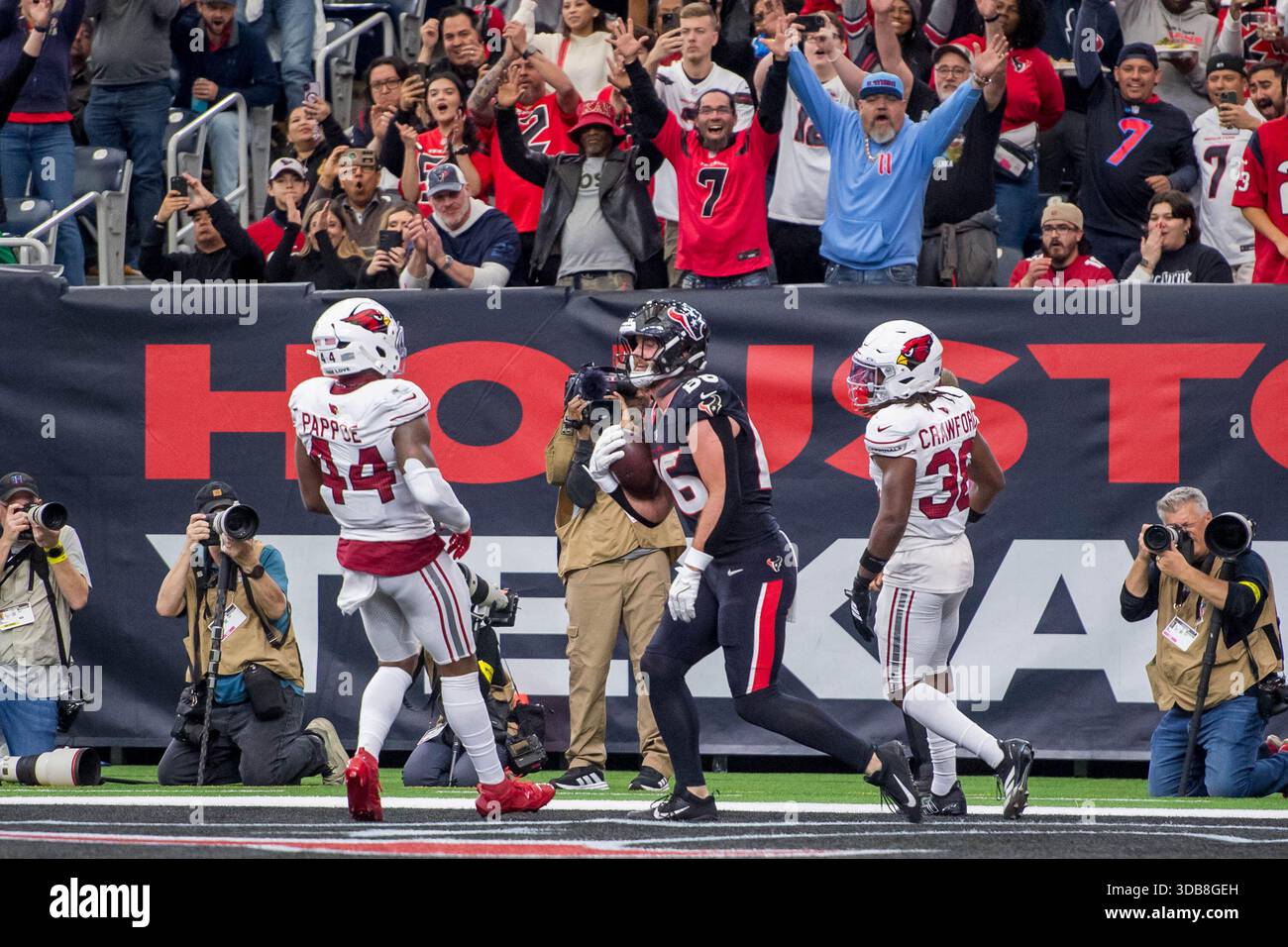 December 14, 2025: Houston Texans tight end Dalton Schultz (86 ...