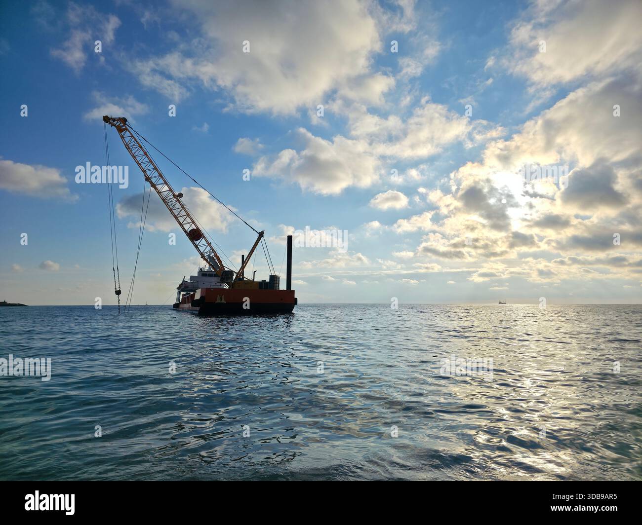 Dredging barge cranes hi-res stock photography and images - Alamy