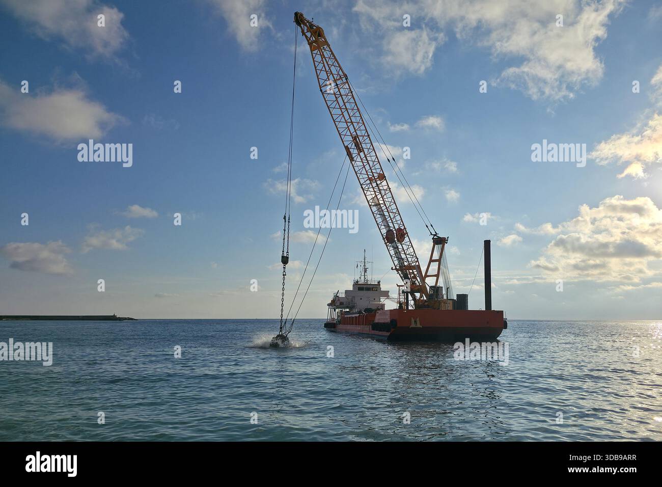 Dredging barge cranes hi-res stock photography and images - Alamy