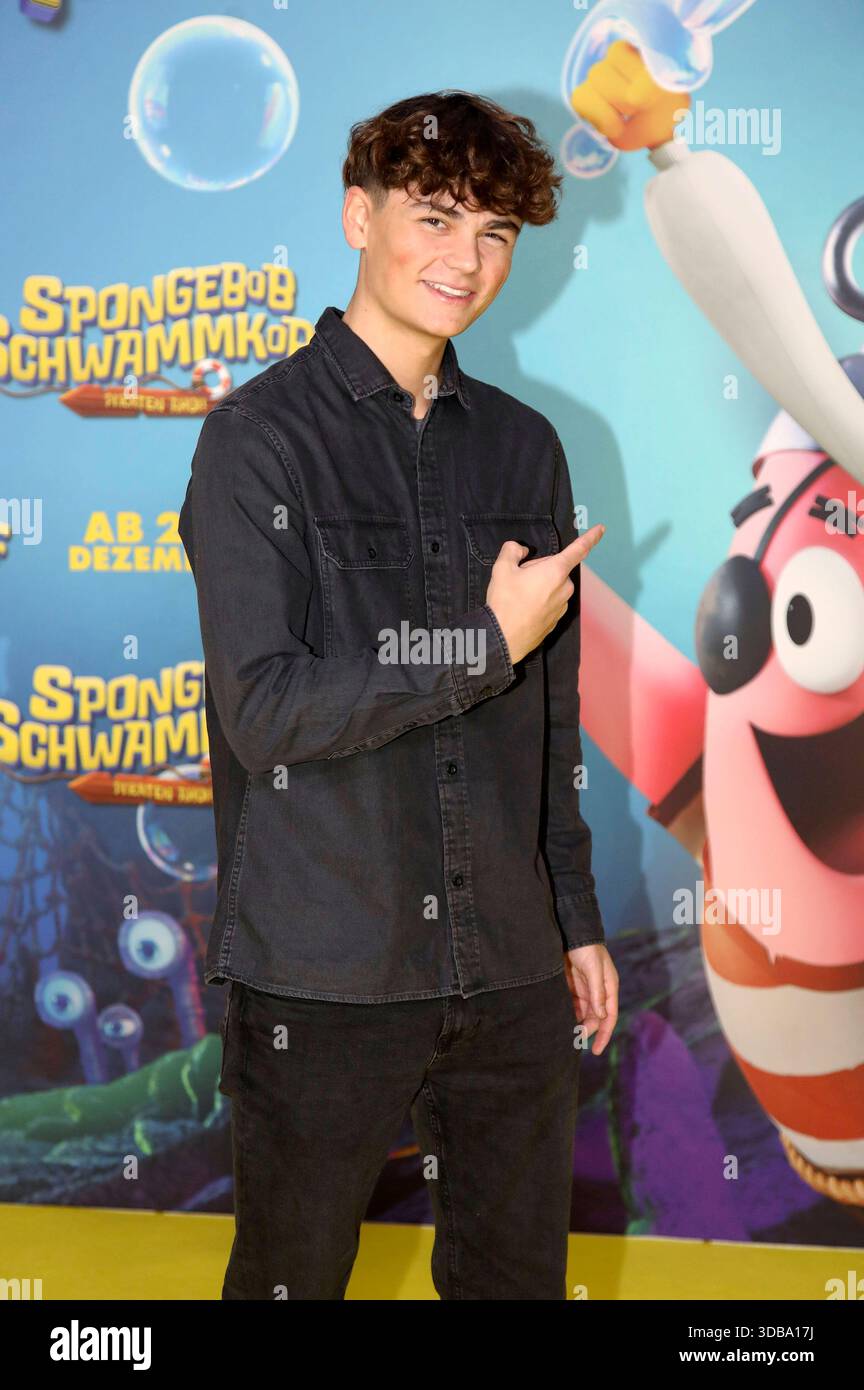 Benni Kalcher / Benni BK bei der Premiere des Kinofilms SpongeBob ...