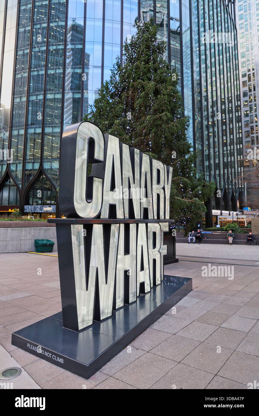 Illuminated Canary Wharf text sign and Christmas tree London Docklands ...