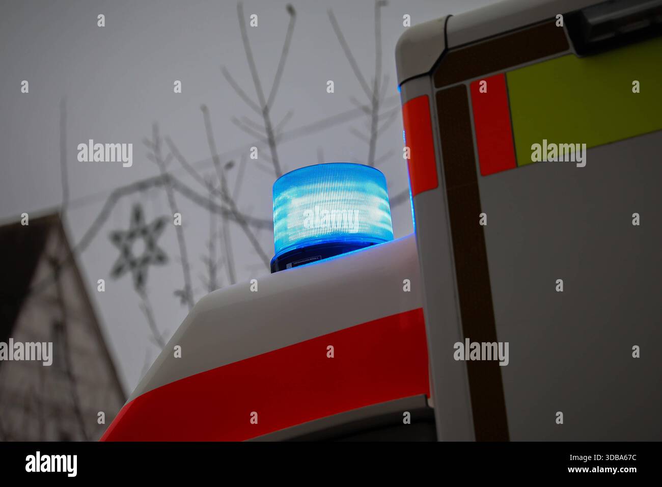 Forchheim, Deutschland 13. Dezember 2025: Im Bild: Blaulicht auf dem ...