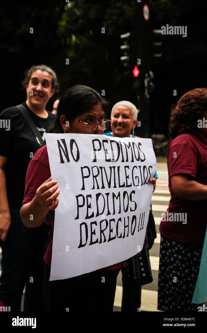 SãO PAULO, SP - 14.12.2025: 17 MARCHA DOS IMIGRANTES E REFUGIADOS - The ...