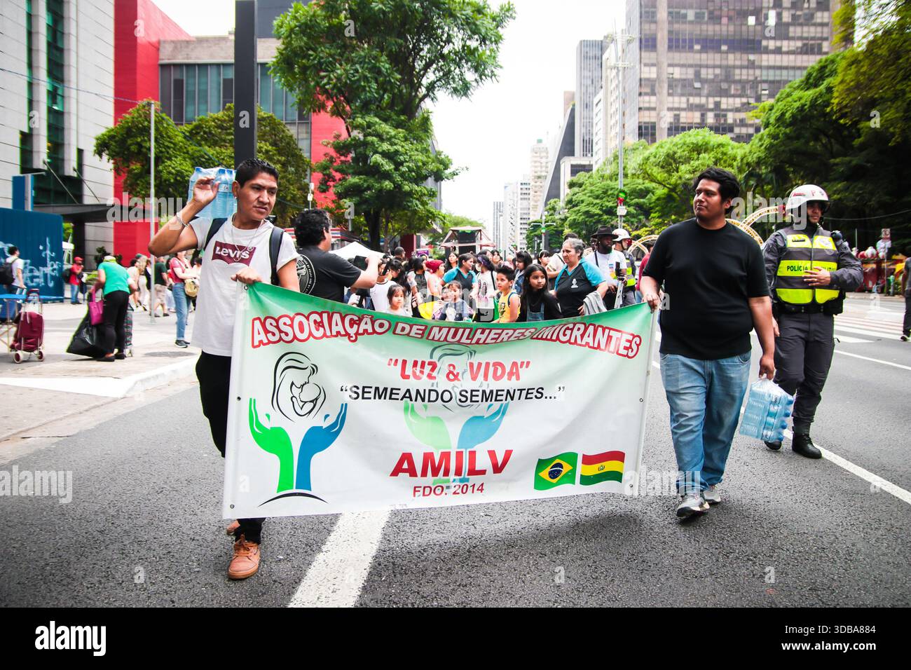 SãO PAULO, SP - 14.12.2025: 17 MARCHA DOS IMIGRANTES E REFUGIADOS - The ...