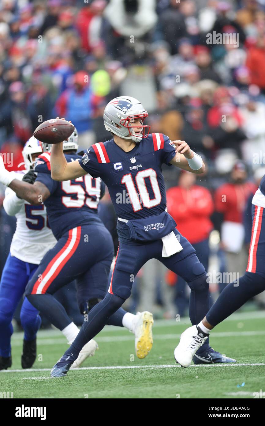 New England Patriots QB Drake Maye (10) in action during an NFL ...
