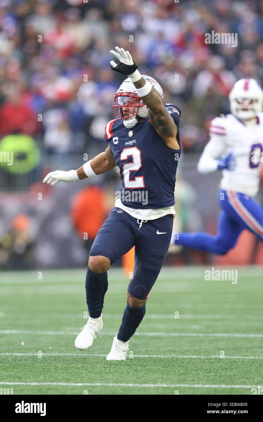 New England Patriots Harold Landry III (2) in action during an NFL ...