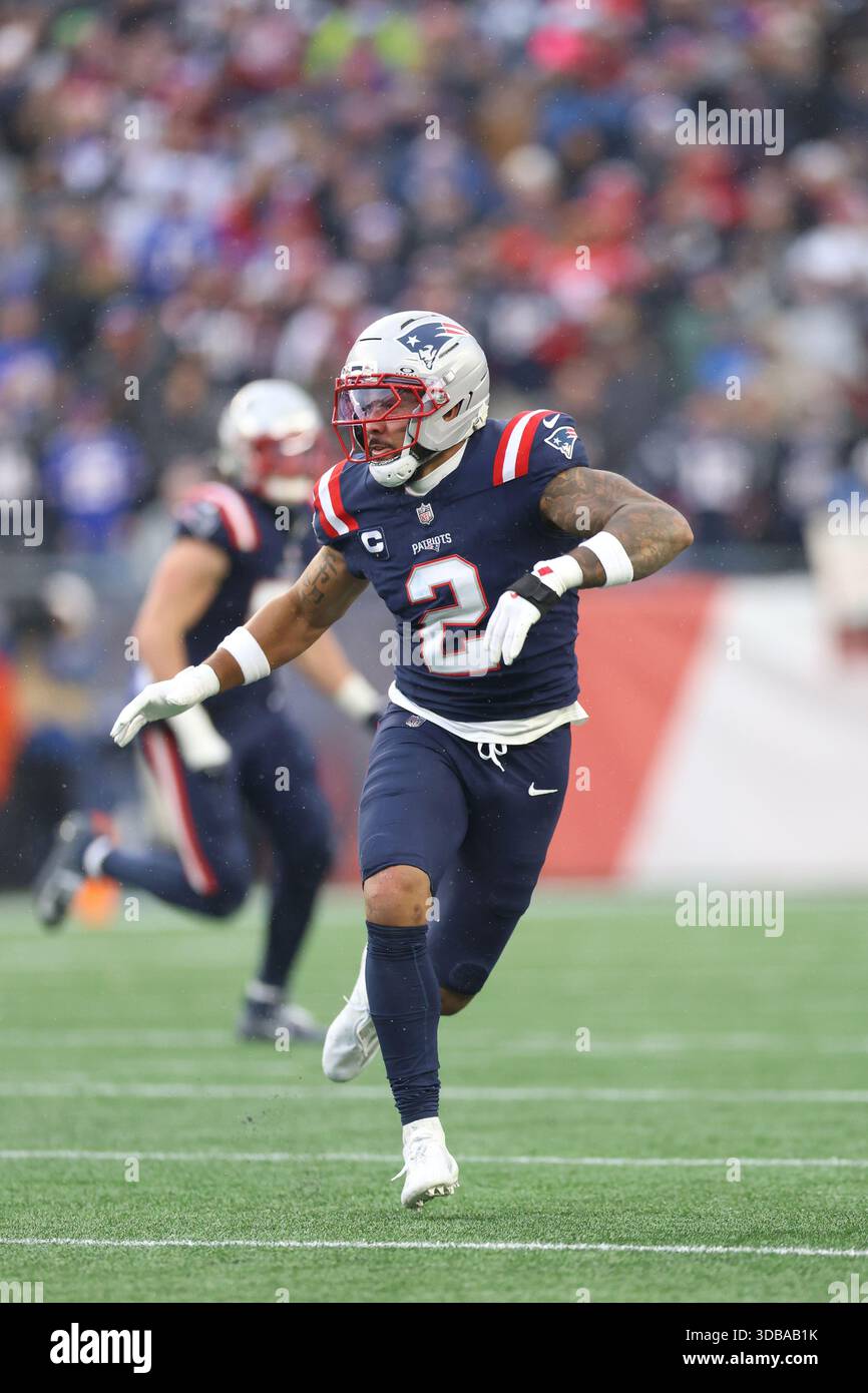 New England Patriots Harold Landry III (2) in action during an NFL ...